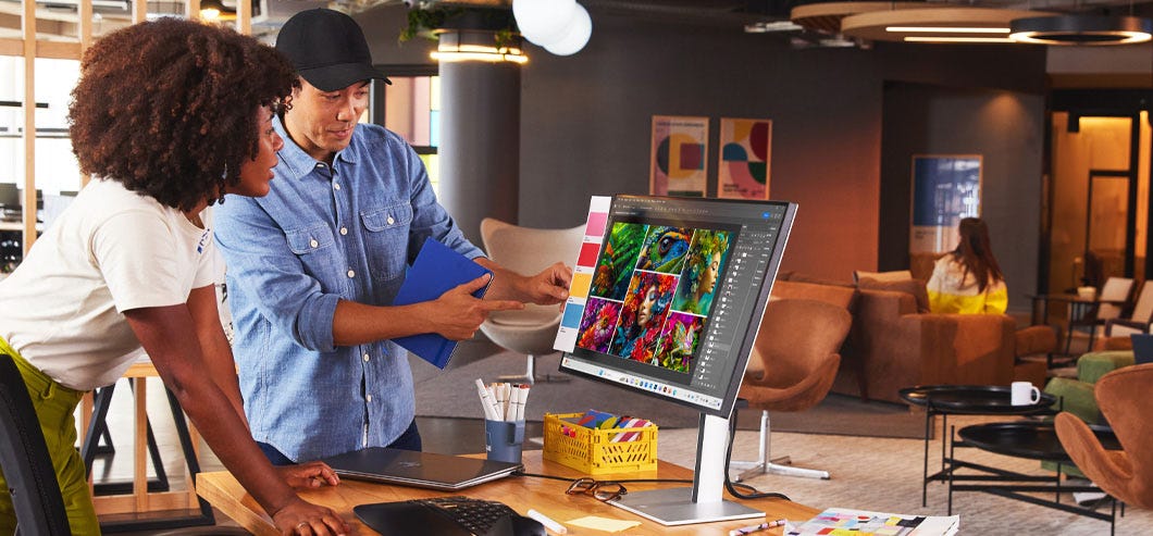 HP Monitor HP 7 Pro 27'' - 4K UHD, Regolazione in Altezza e Pivot, 60 ...